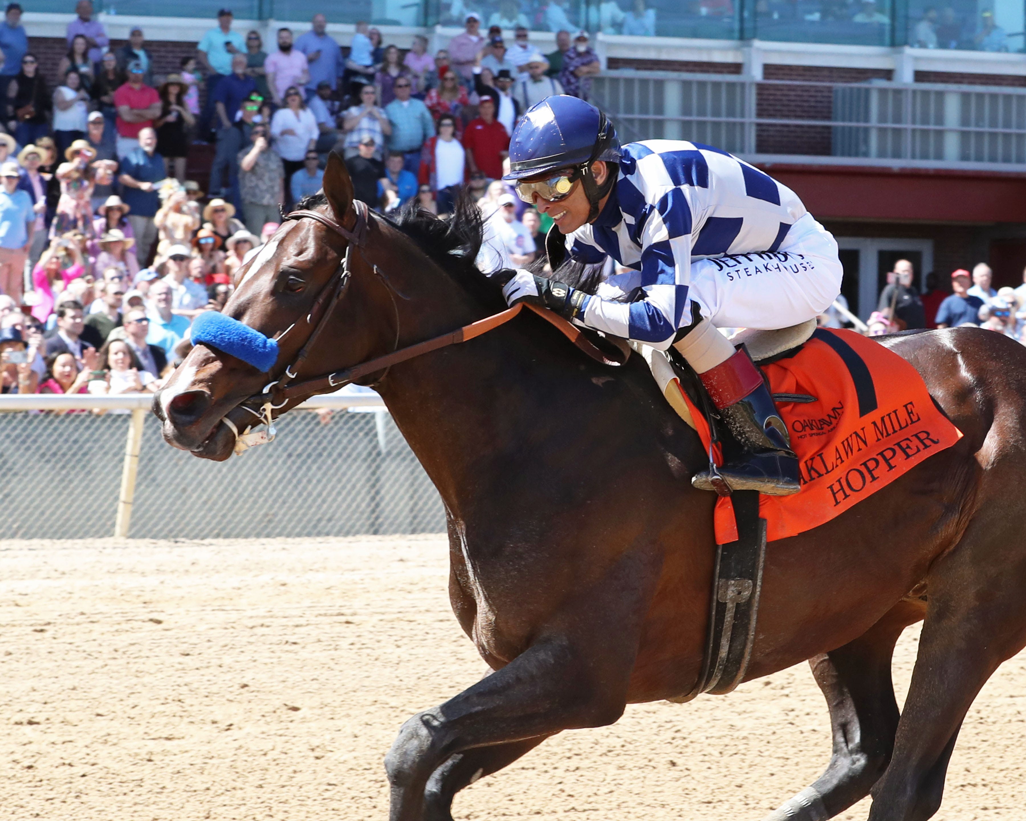 Hopper holds off Caddo River in Oaklawn Mile