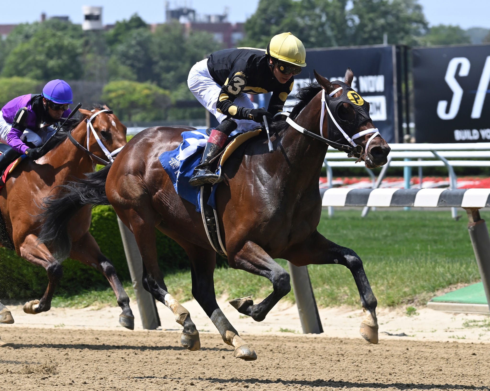 Maker's Candy behaves himself enough to win Mike Lee Stakes