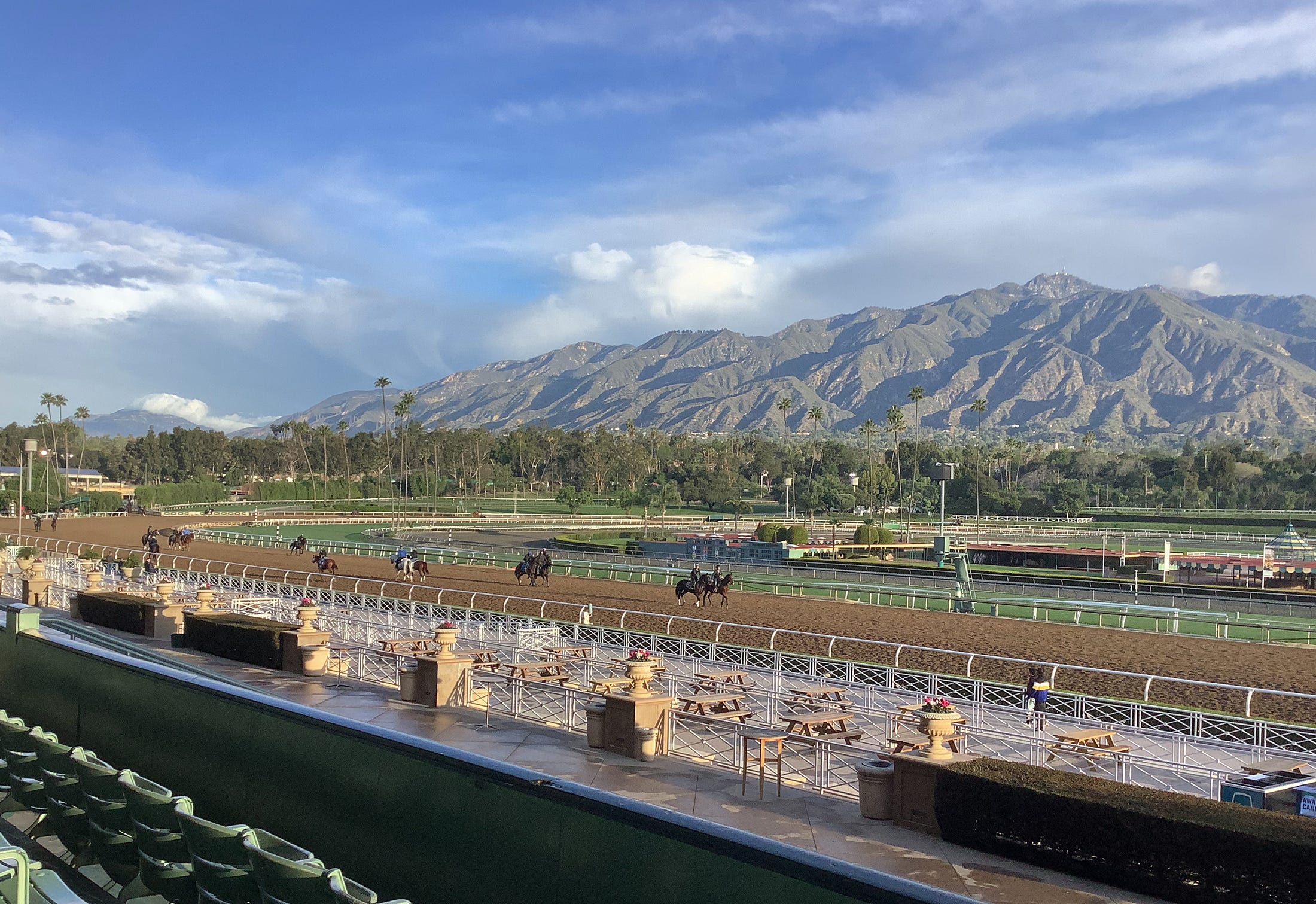 Santa Anita plans to add uphill turf chute