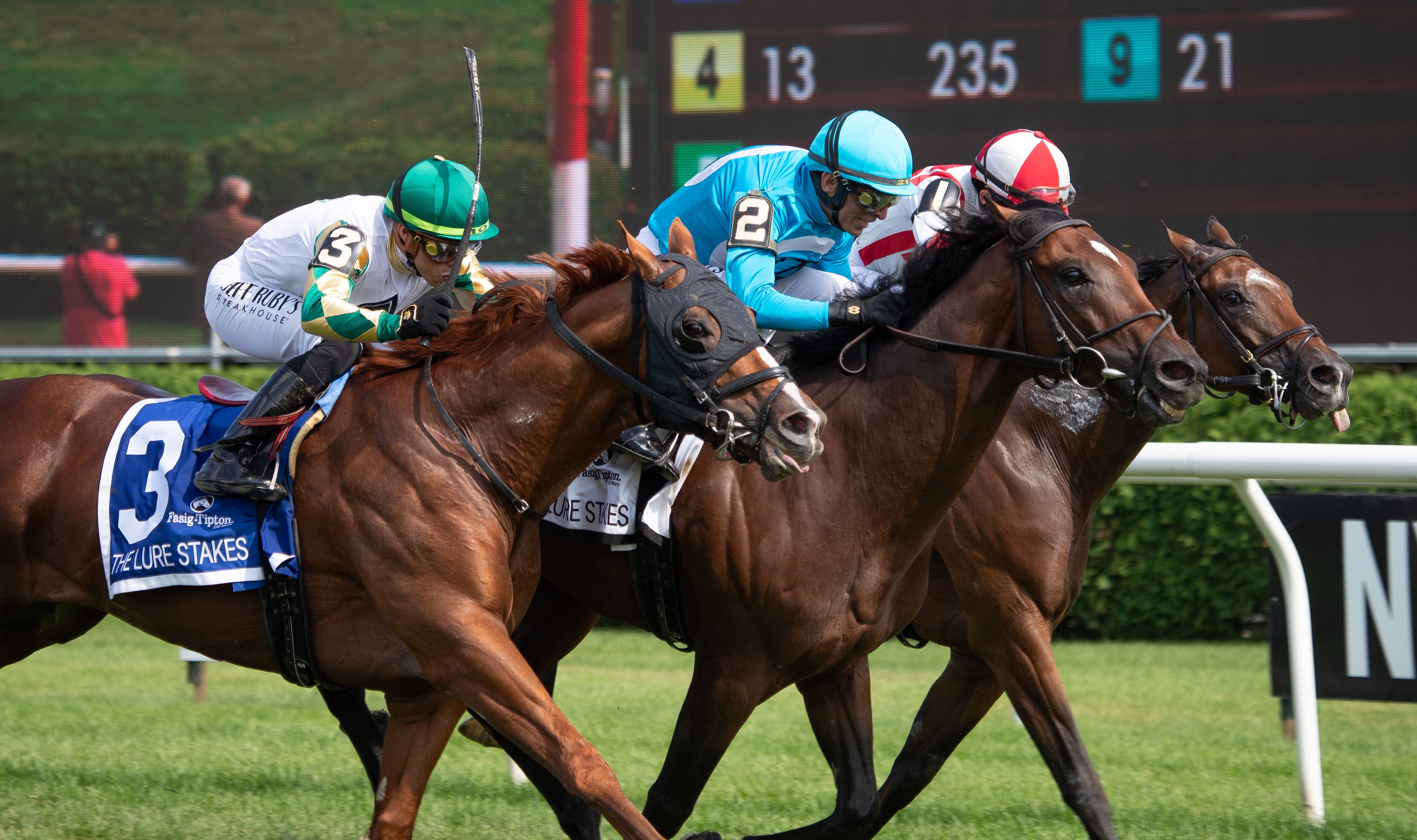 Smokin' T repels game rivals to take Lure