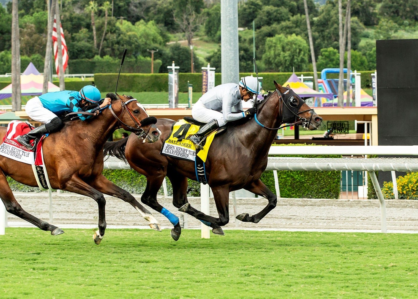 Balladeer notches stakes-debut upset in John Henry Turf