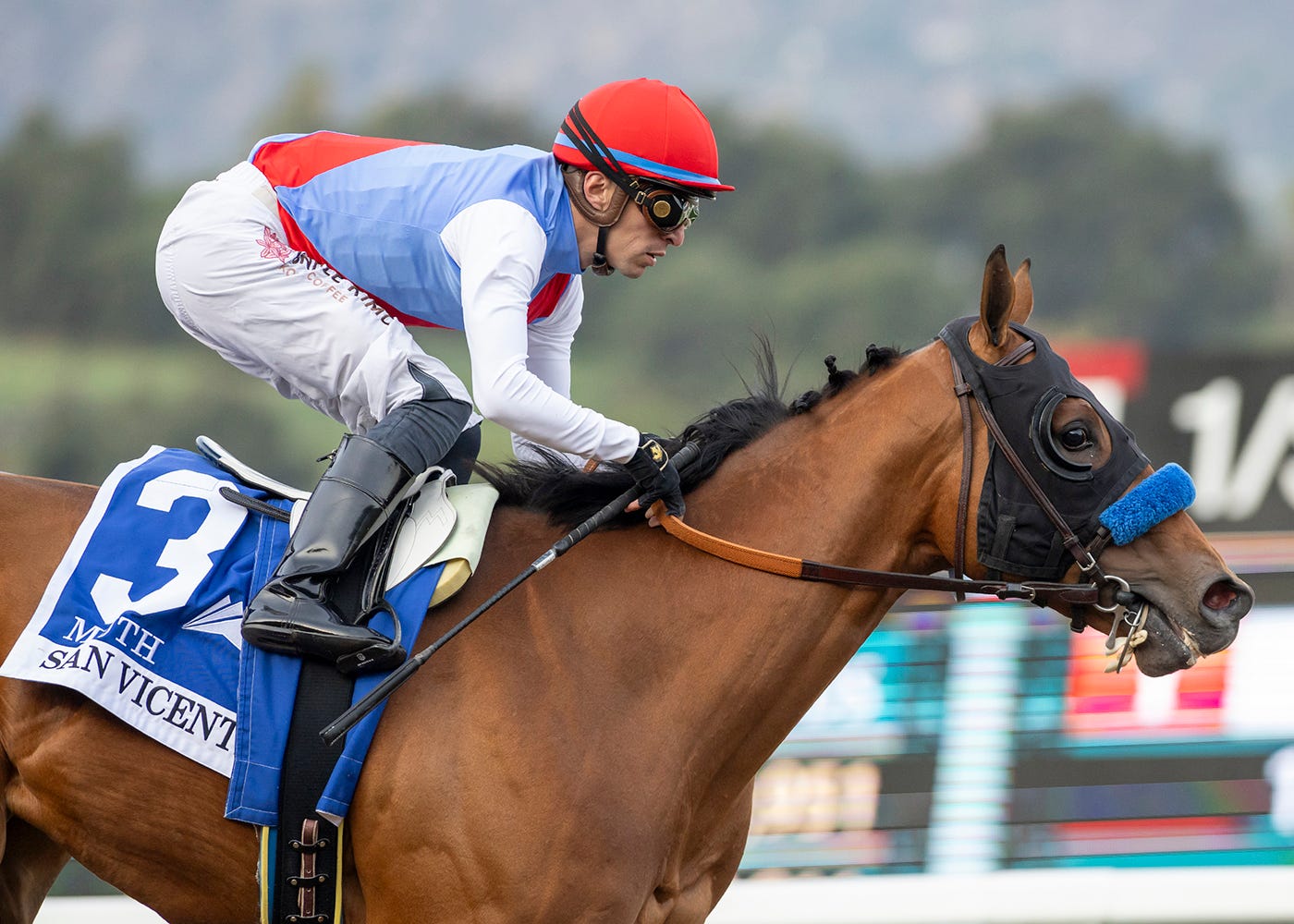 Muth shows he belongs in Eclipse picture with San Vicente