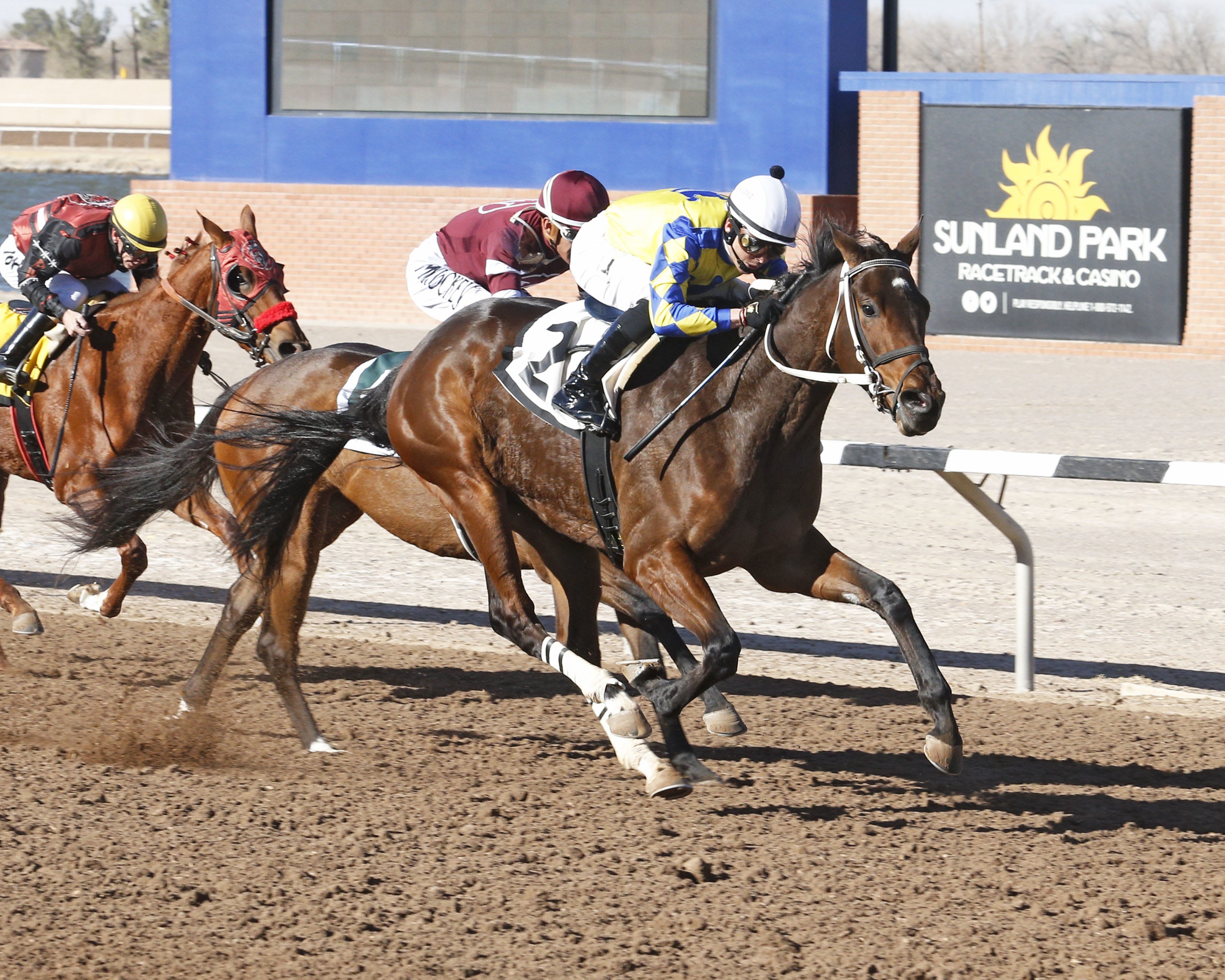 Candy Aisle gets two-turn test in Sunland Park Oaks