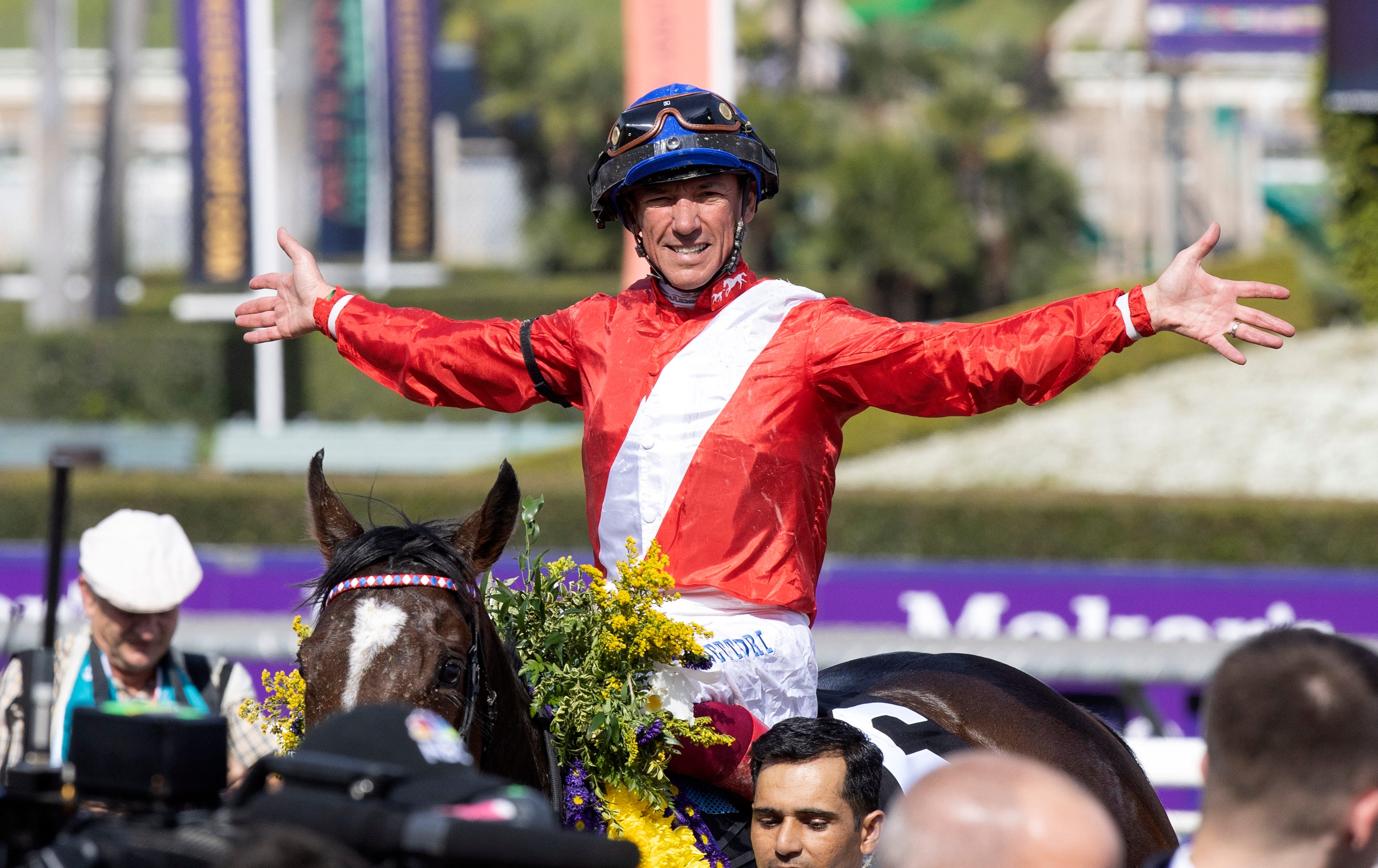 Jockey Frankie Dettori, at age 53, still putting together winning streaks