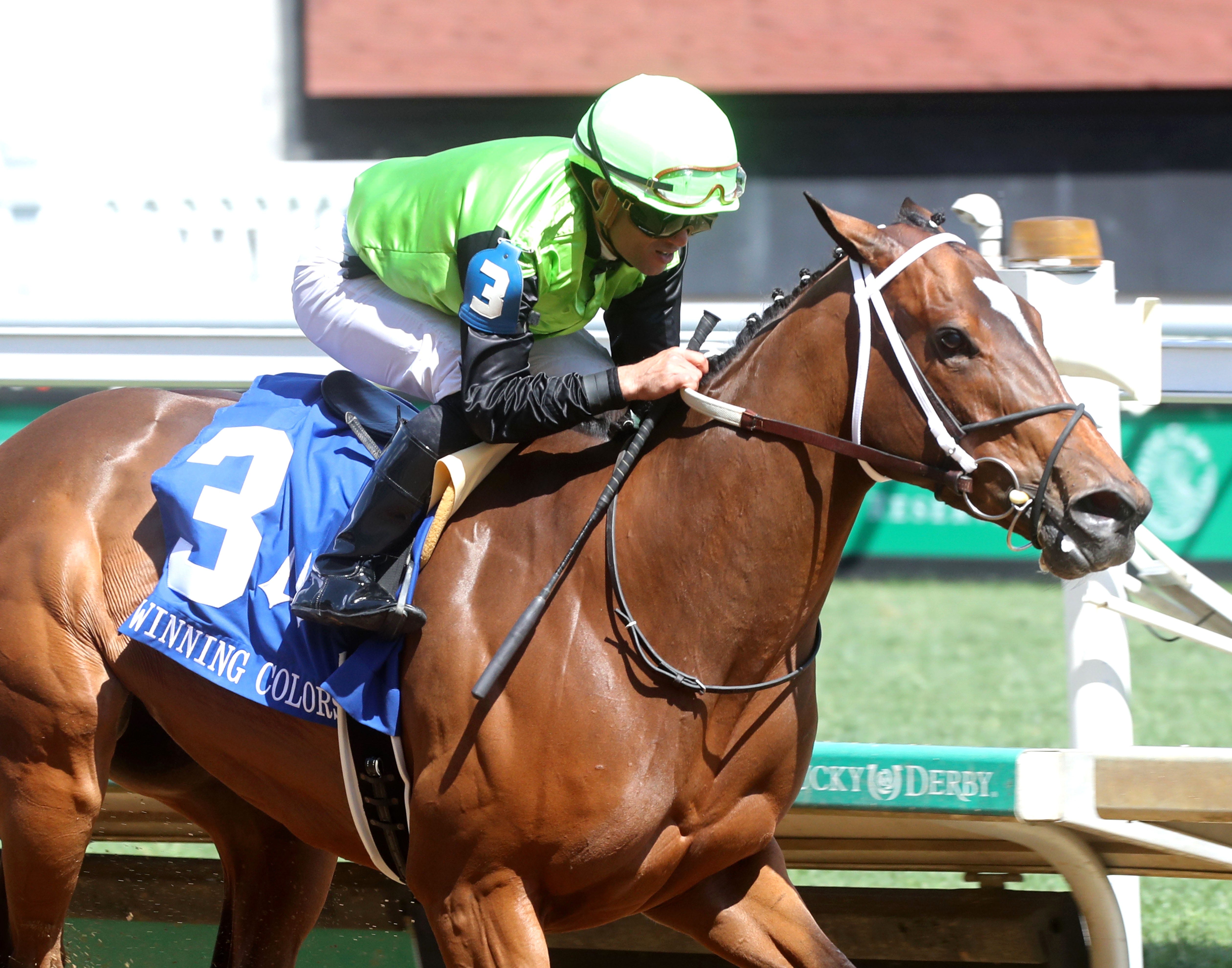 Clearly Unhinged makes quick work of Winning Colors rivals
