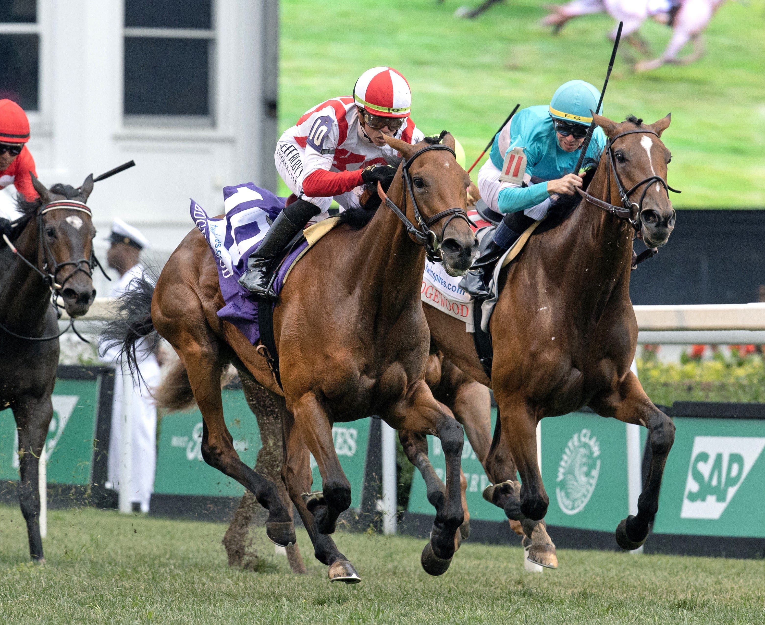 Way to Be Marie returns in Pebbles for hot Atras barn