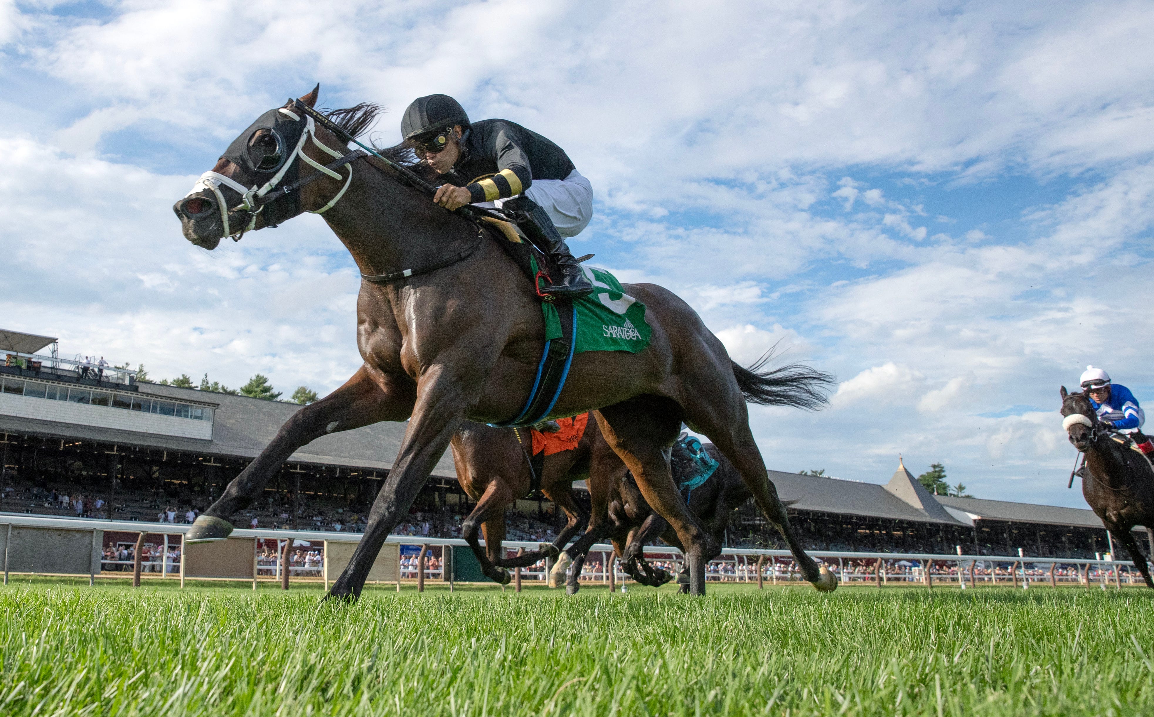 Twirling Queen knocks off first step of ambitious plan in Coronation Cup
