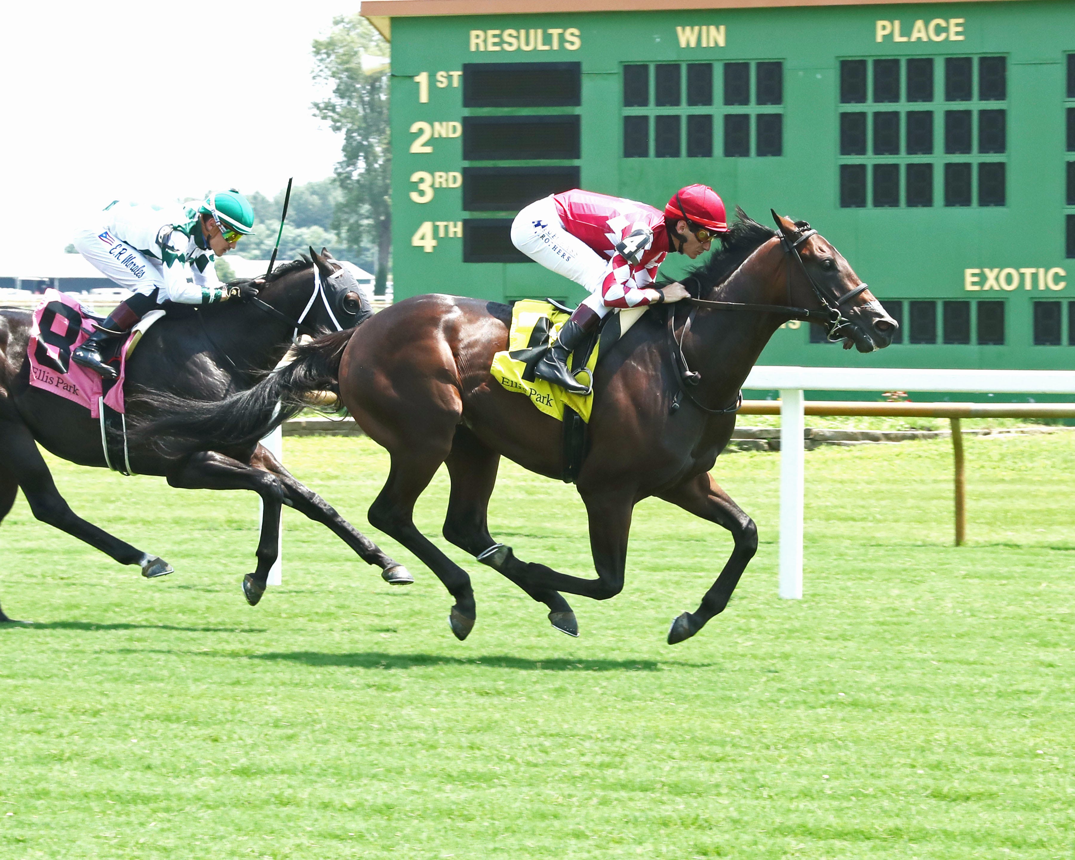 Squires takes shots in Soaring Free, Catch a Glimpse stakes