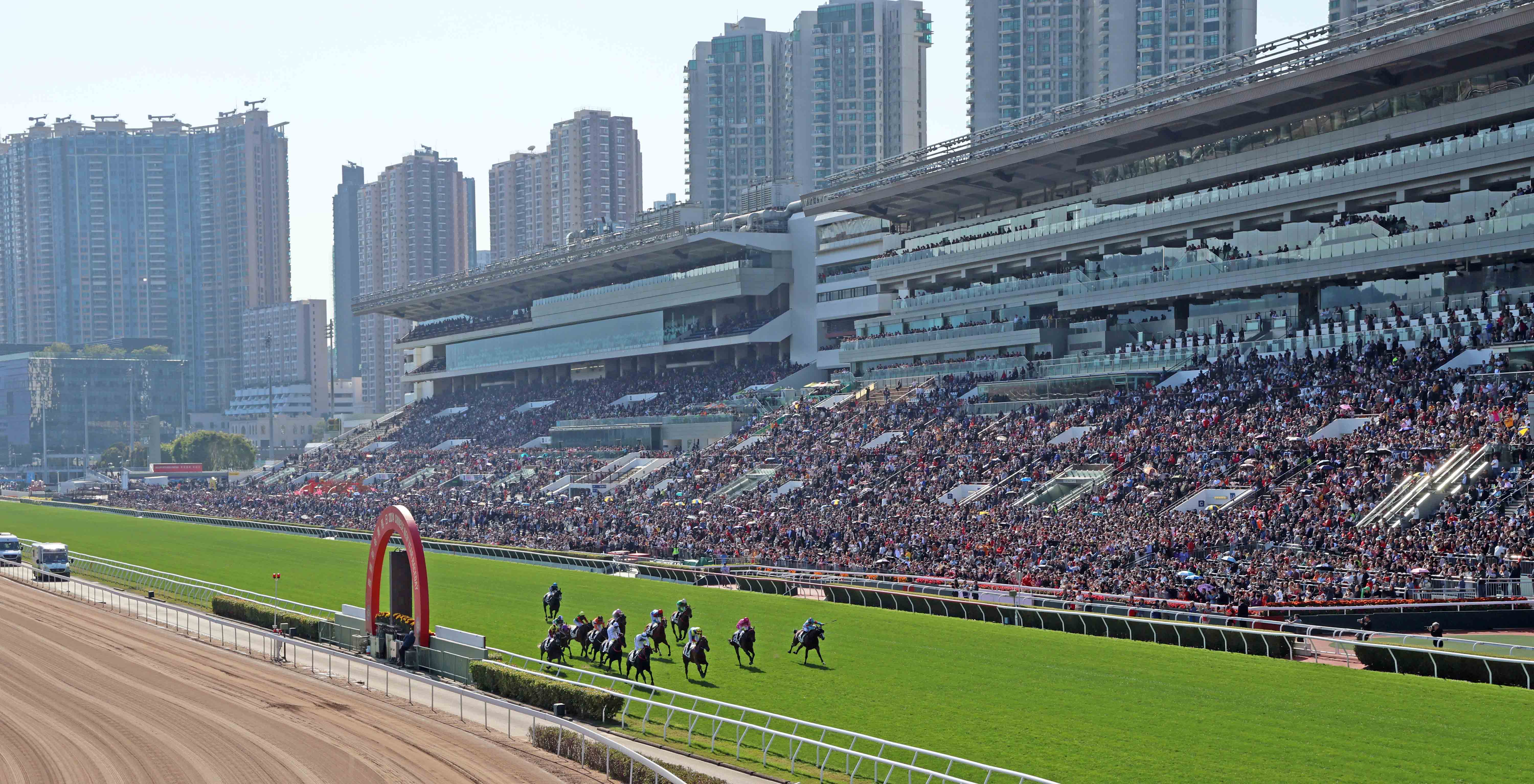 Luke Middlebrook's Hong Kong Selection and Analysis for Sunday, October ...