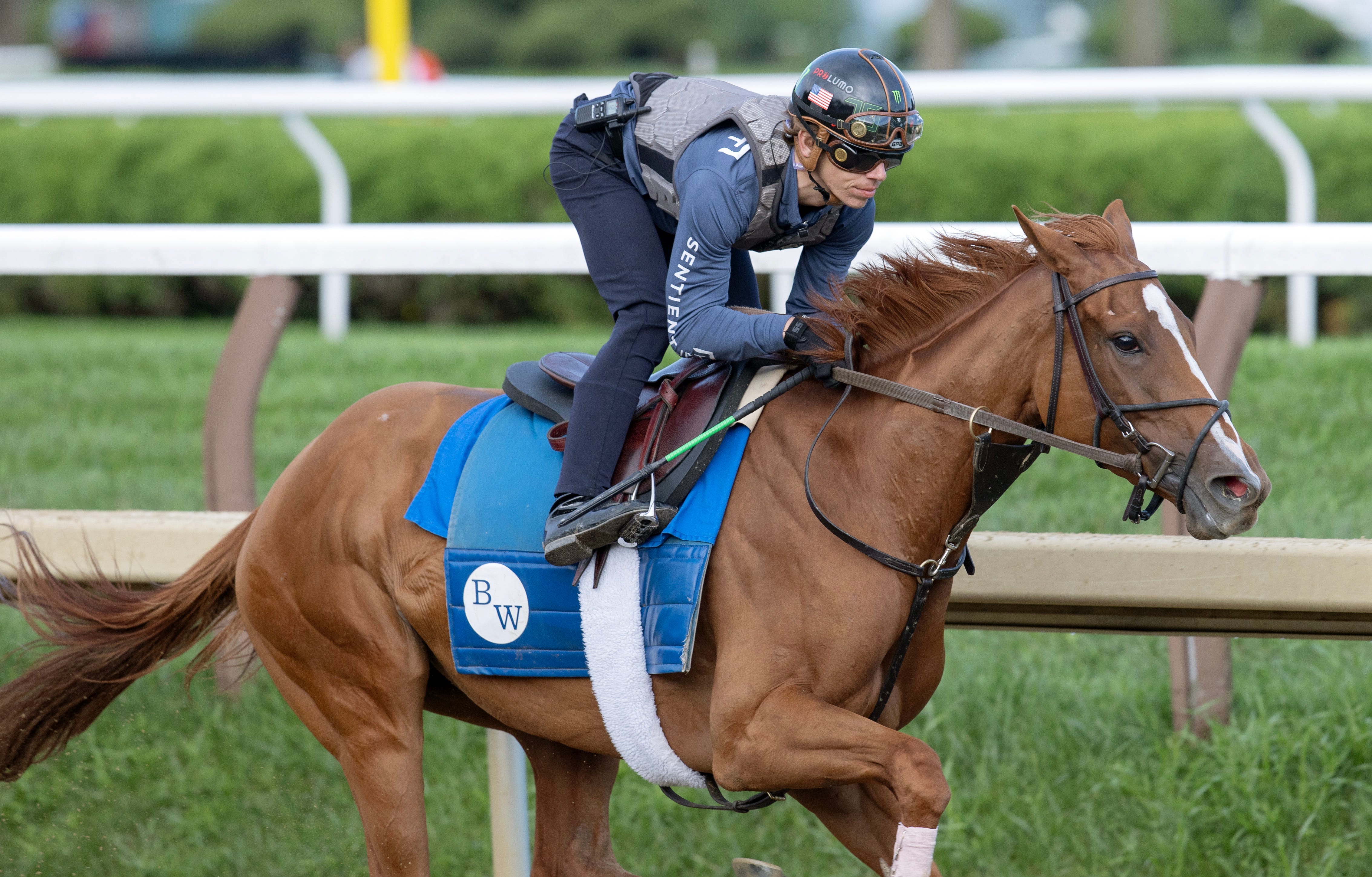 Pick 5 with $301,896 carryover highlighted by stakes-level allowances