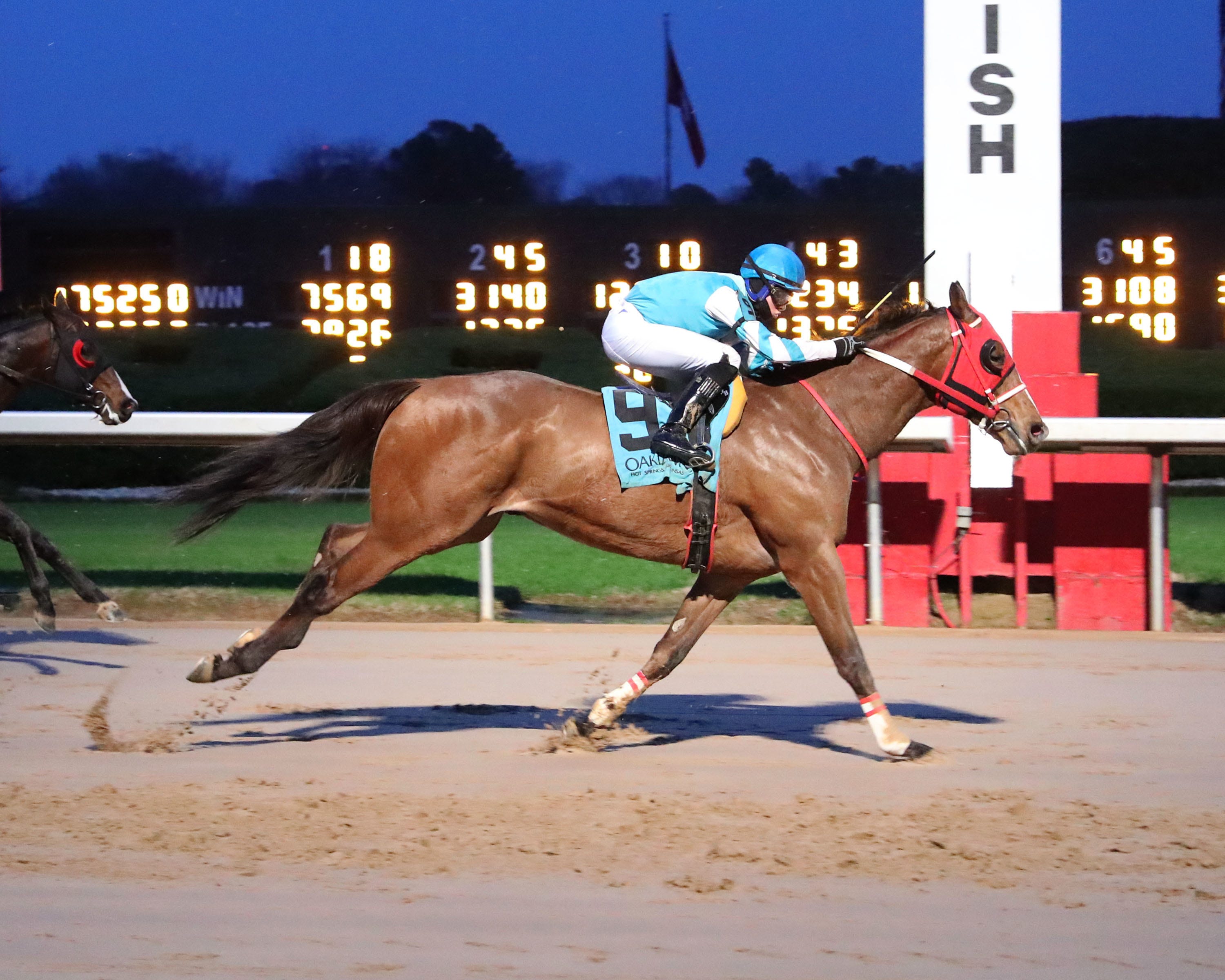 In classier company, Raymond looks for fourth win of meet