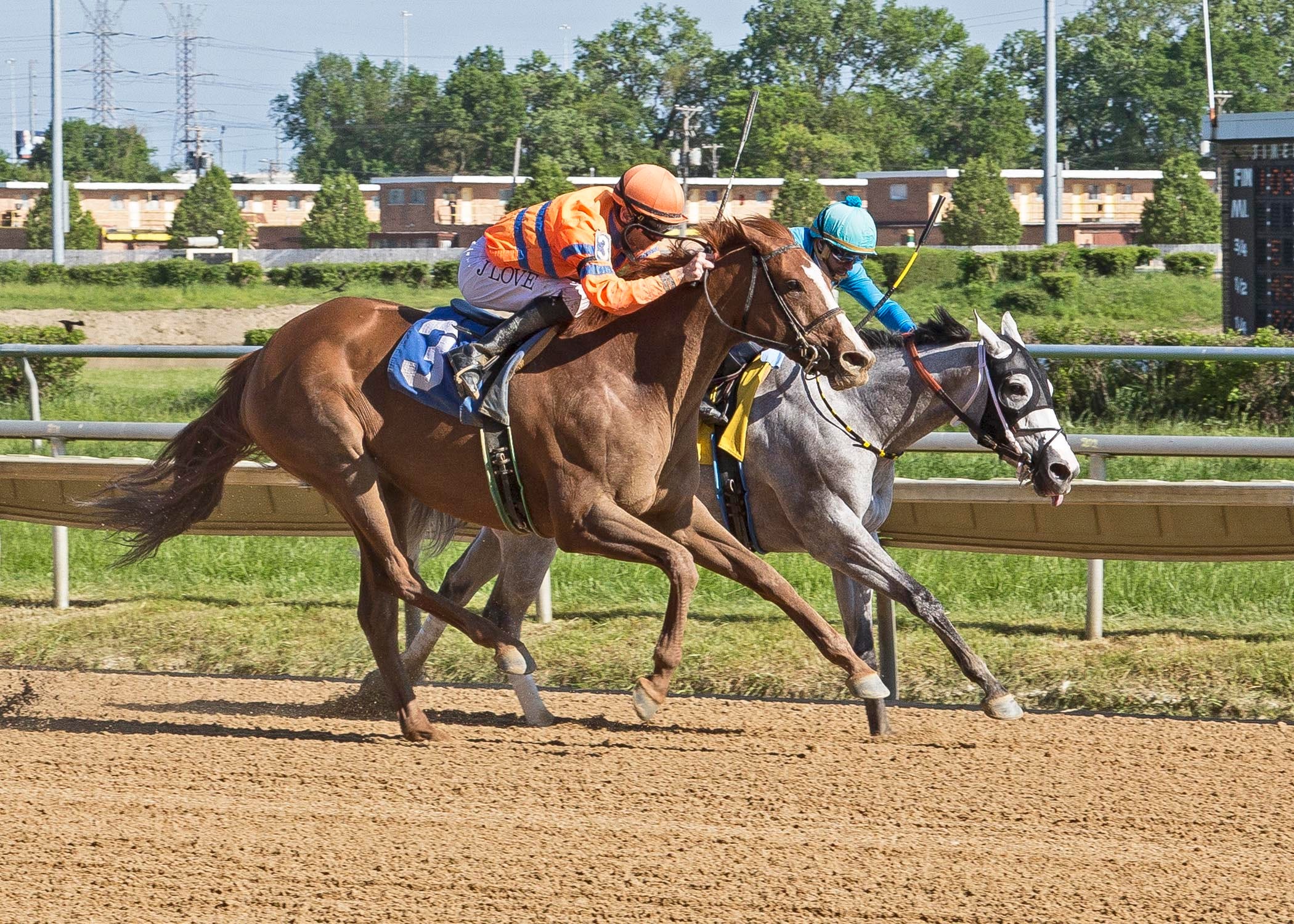 Oeuvre becomes a millionaire with Third Chance triumph