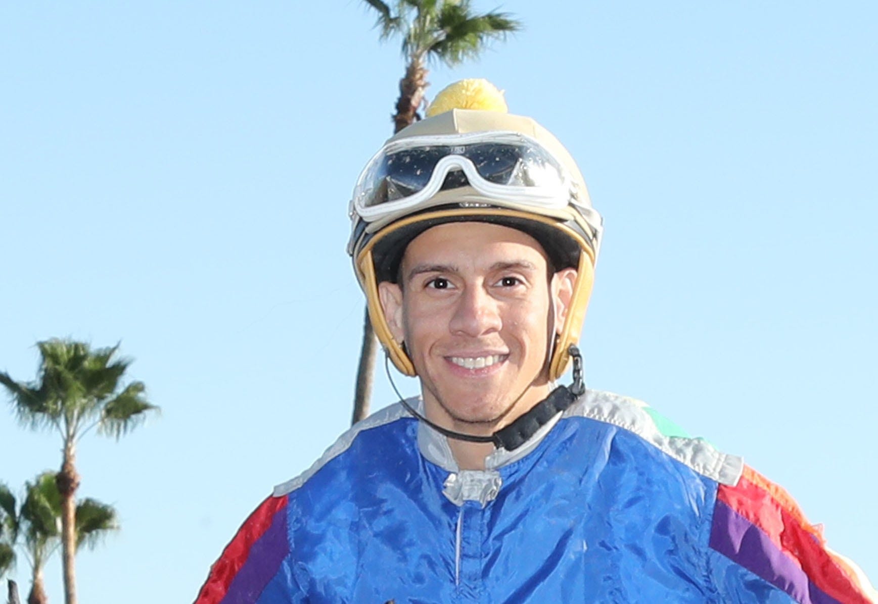 Team Cruz kicks off the card with recent claim Rich Gold