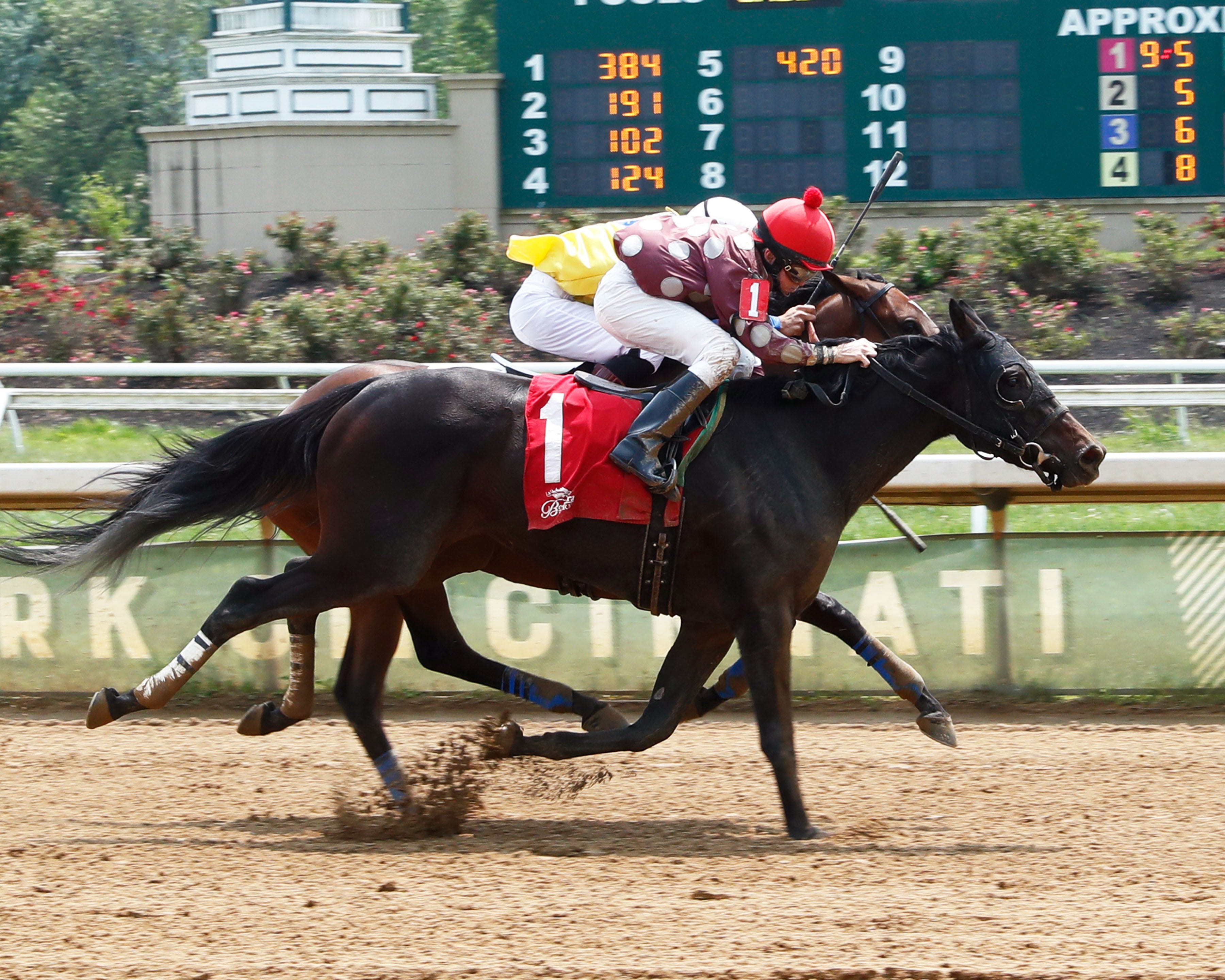 Ouzts wins 7,500th race as jockey