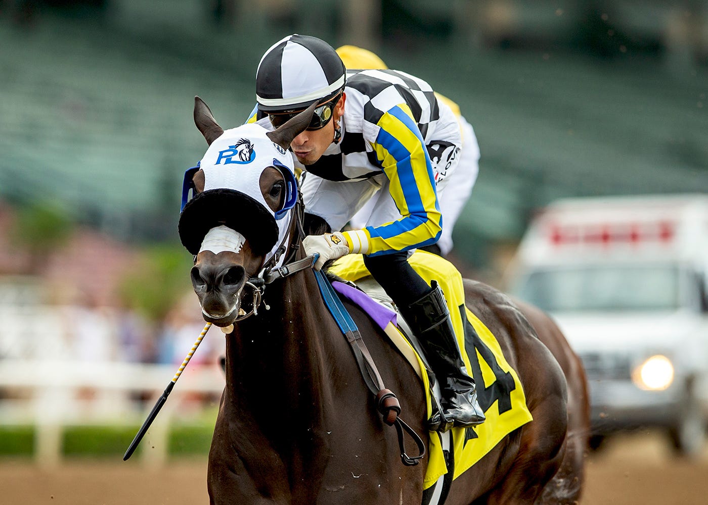 Super Shine dominates Desert Stormer after Sweet Azteca scratches