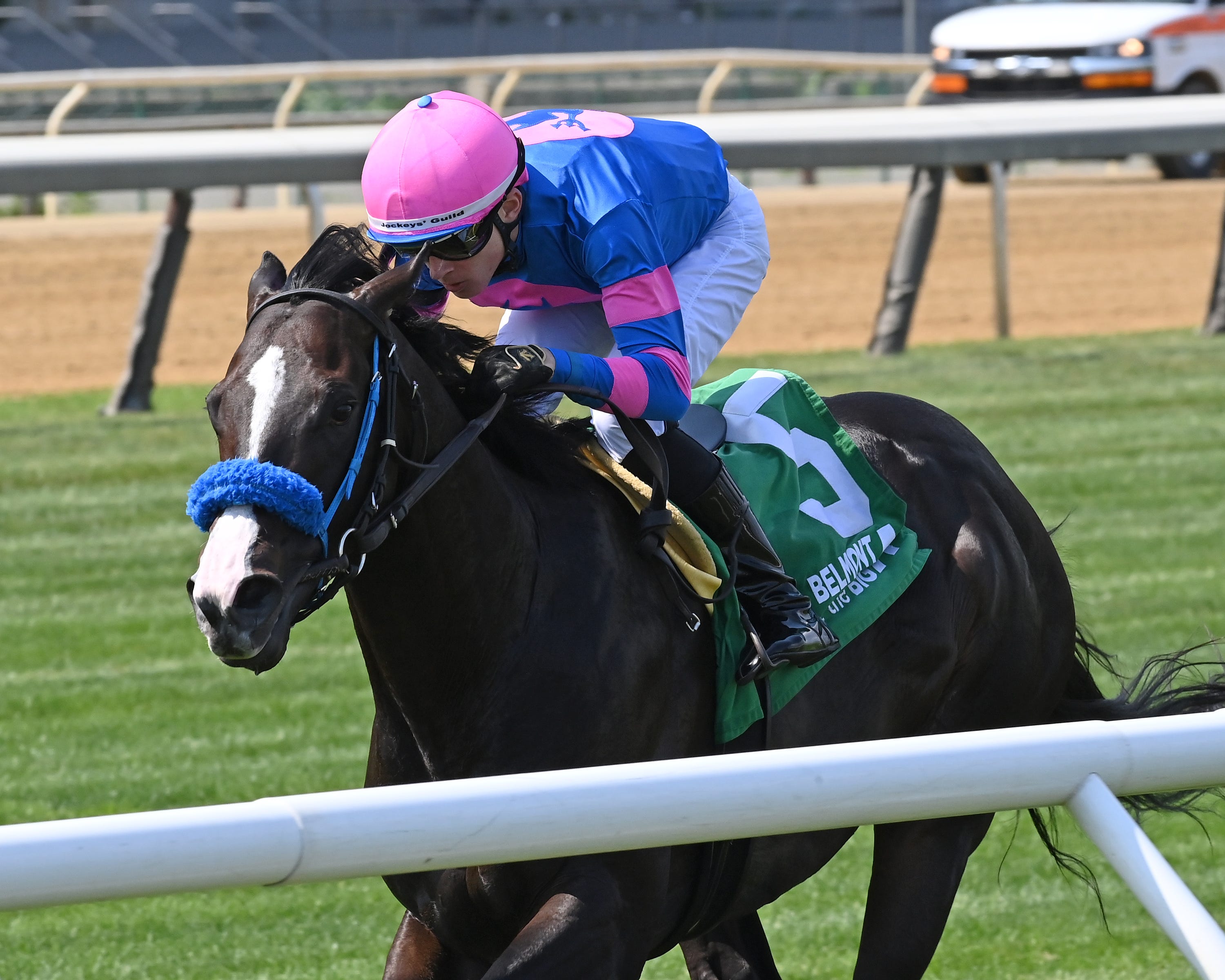 Friend Ofthe Devil takes Spectacular Bid in stakes debut