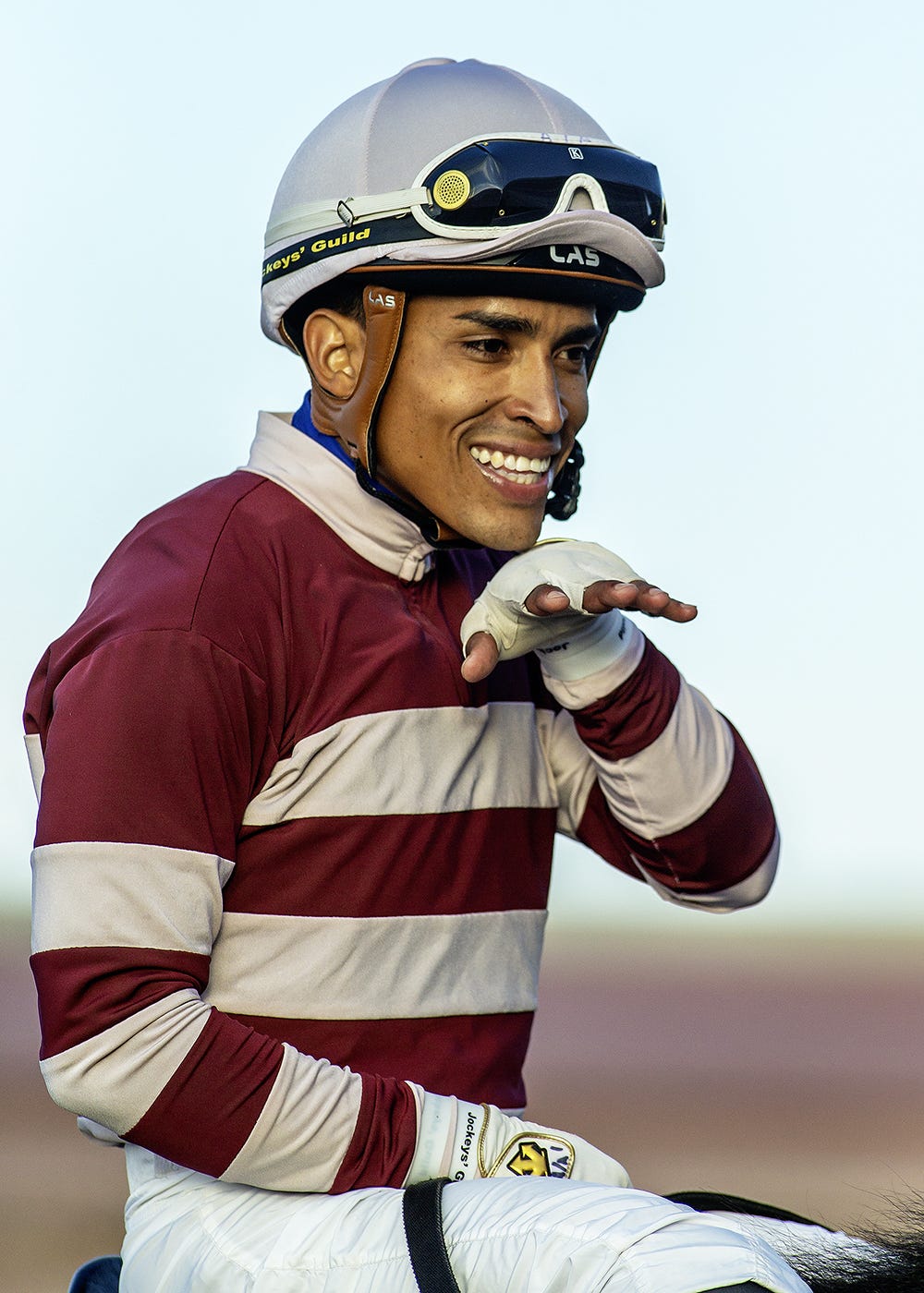 Titanic Thompson needs his speed to catch up to his size