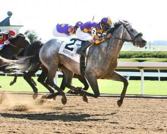 Kobe's Back overcomes poor start to win Commonwealth