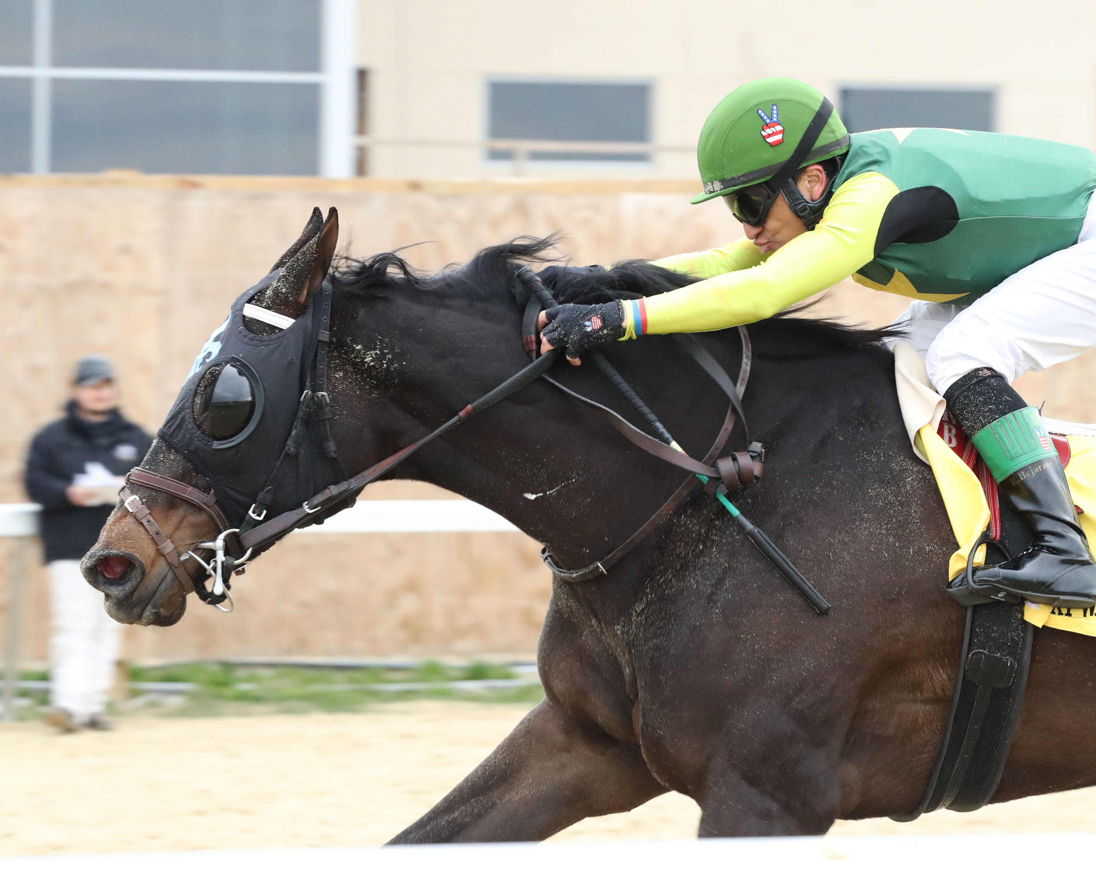 Candy Raid ($106.60) targets Kentucky Oaks after Bourbonette upset