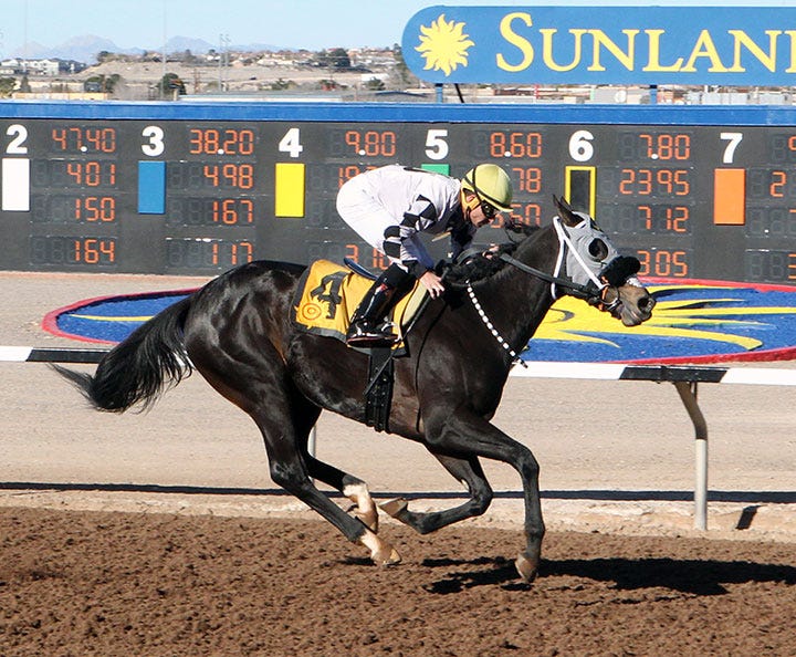 Third race key to success in early pick five at Golden Gate