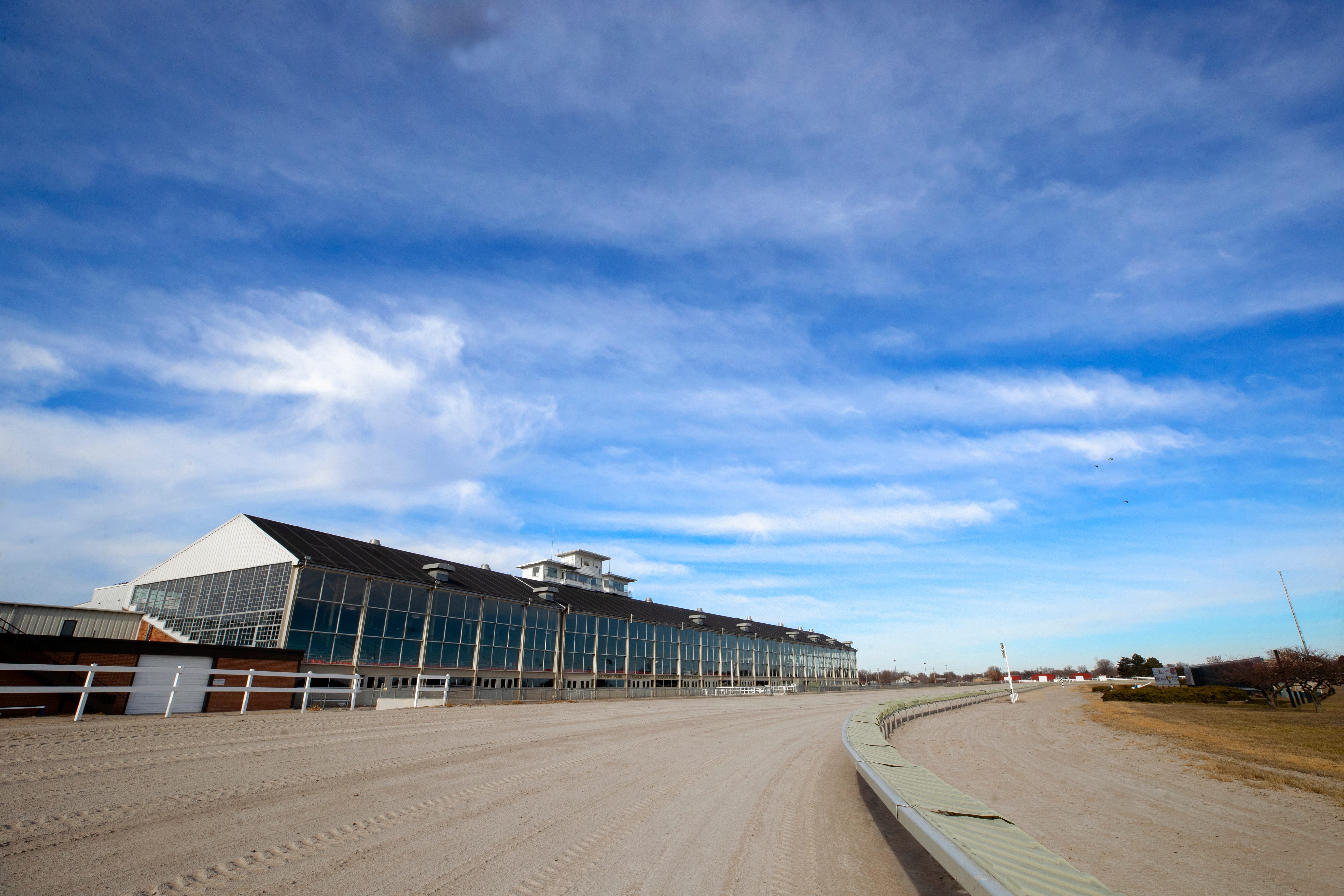 Fonner Park begins meet; new hotel/casino nears completion