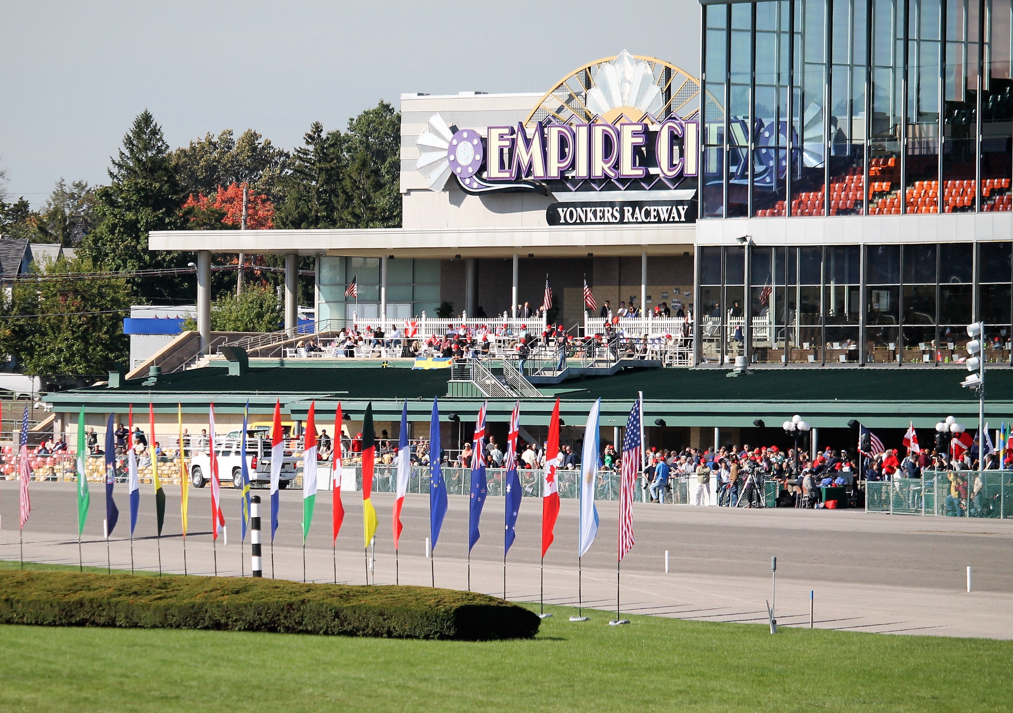 Yonkers: Hall of Famer Roger Huston to call Triple Crown card