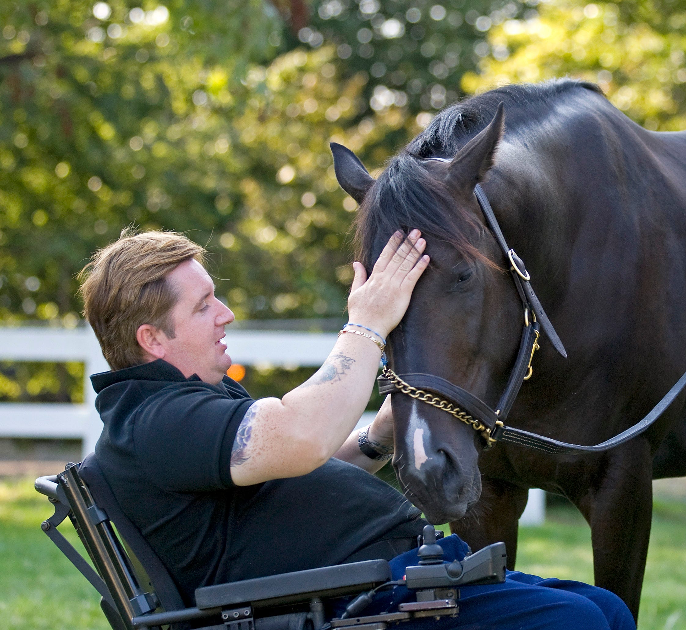 Aqueduct: Ex-jockey Lakeman wins first race as trainer