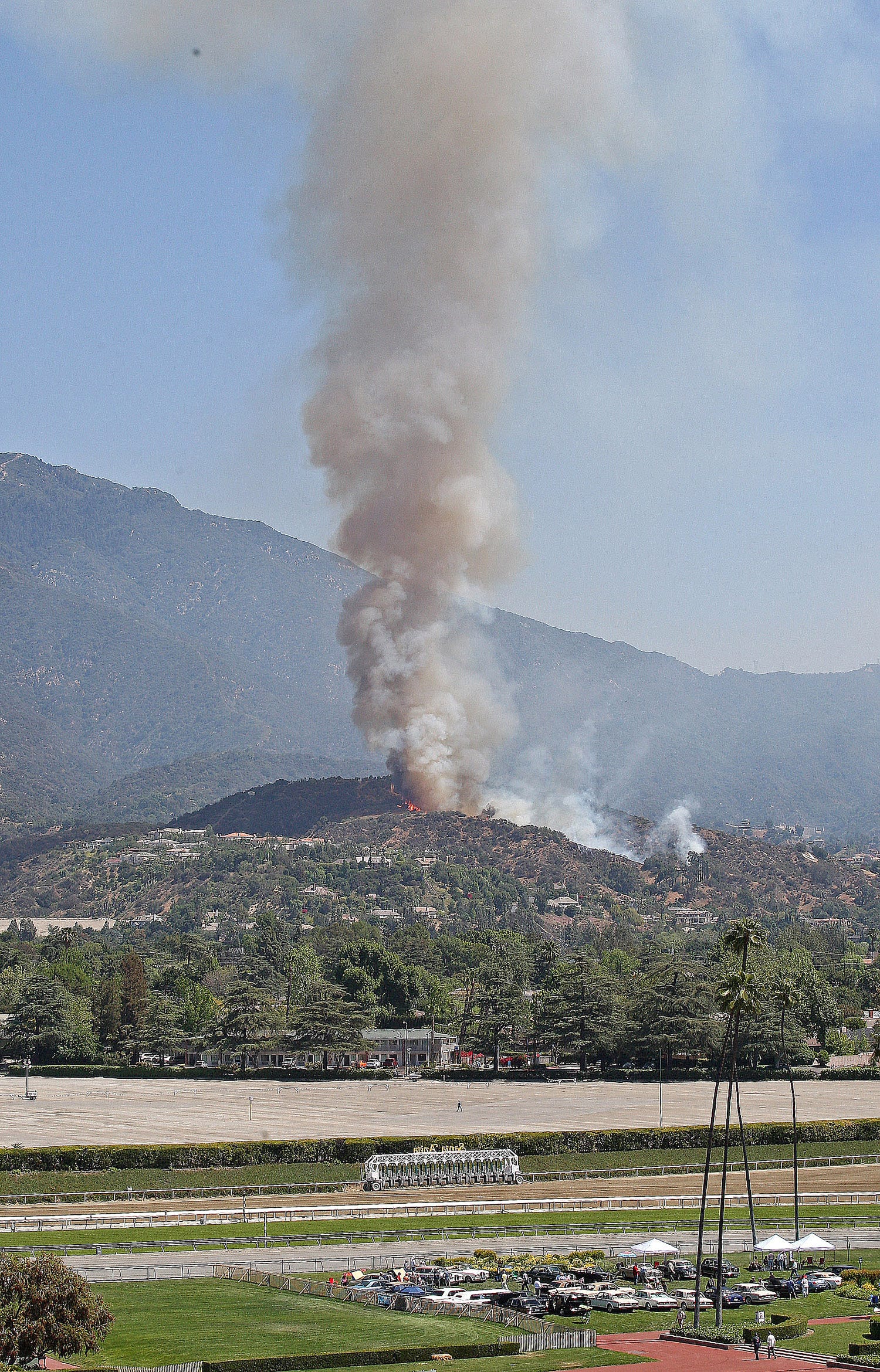 Fire near Santa Anita forces Machowsky to evacuate home