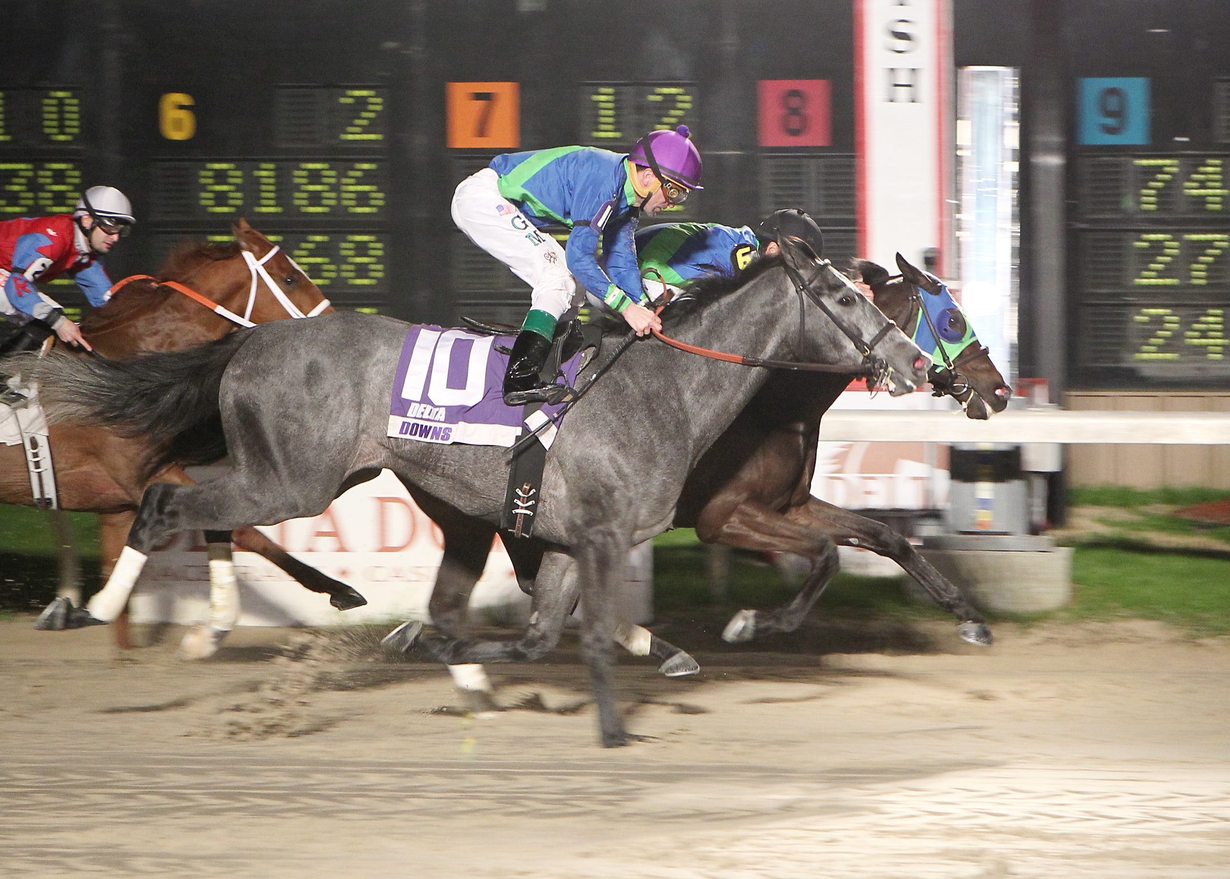 Delta Downs: Pioneering Native wins B-Connected Stakes