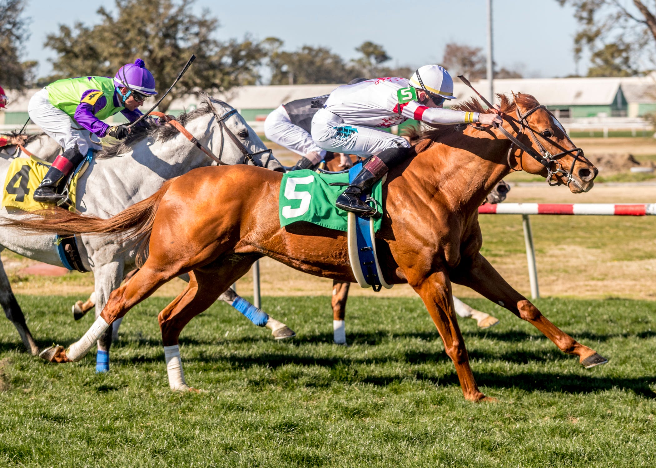 Pyron shocks Just Might in Colonel Power