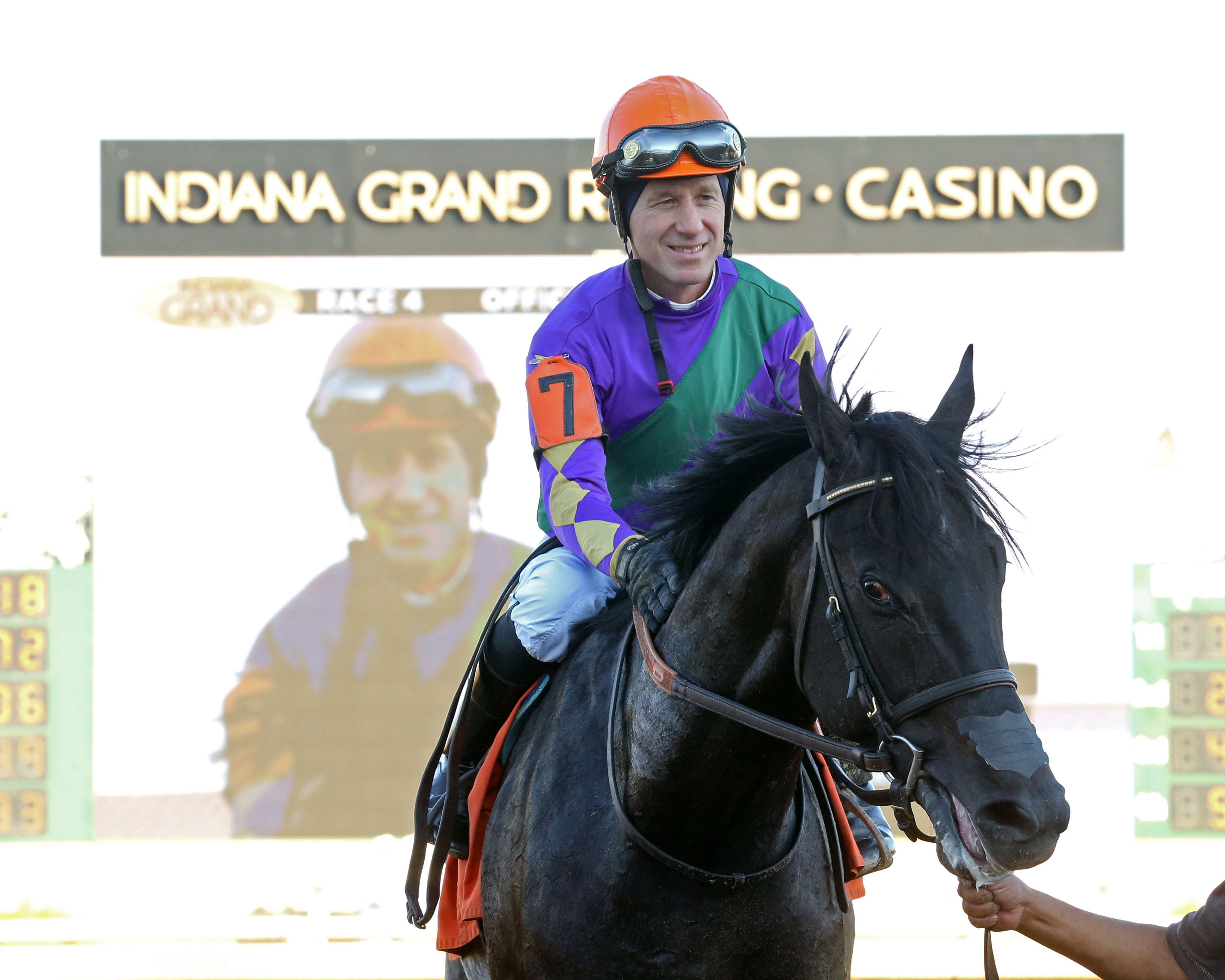 Rodney Prescott rides 4,000th winner