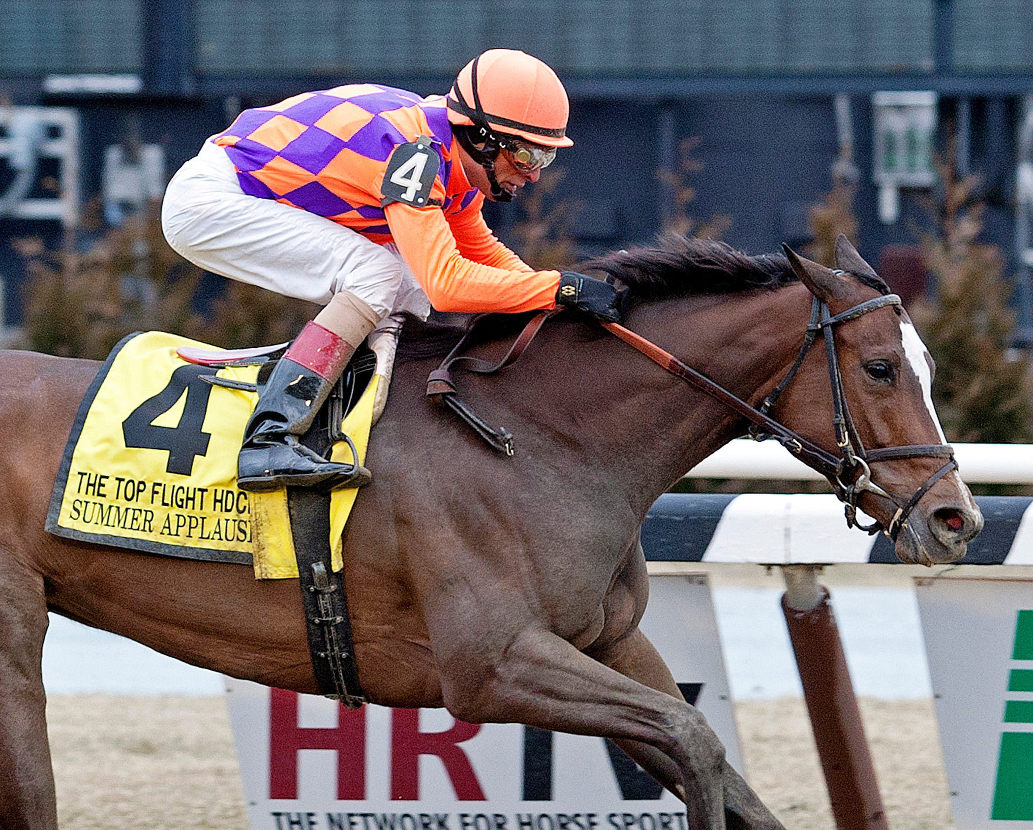 Aqueduct: Summer Applause rebounds with Top Flight victory