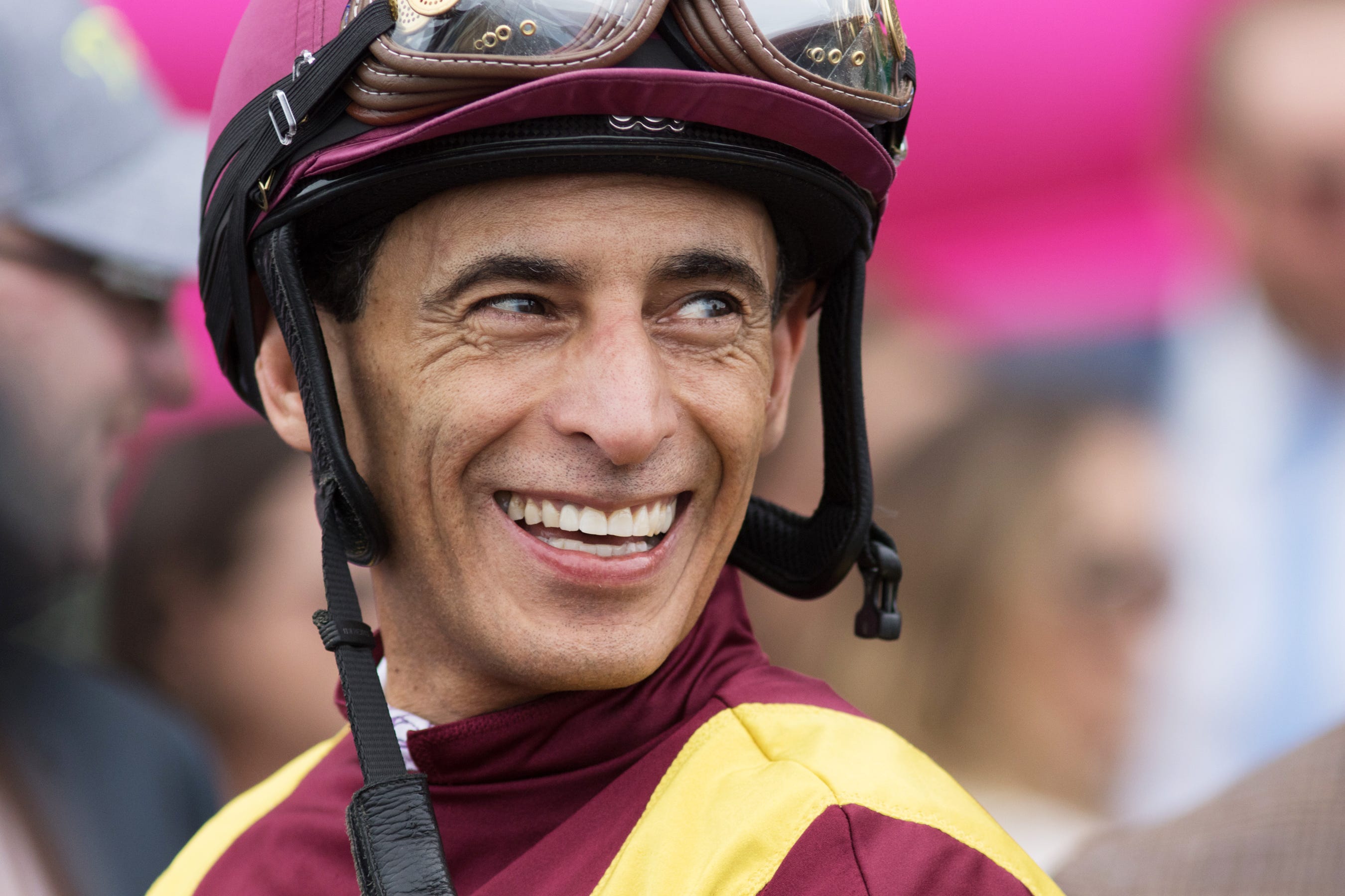 Velazquez, nearing milestone, isn't focused on numbers