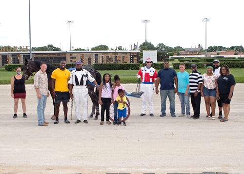 Hawthorne Harness: Super Bowl champ finds winner's circle