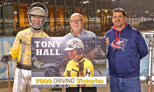 Dayton: Tony Hall reaches milestone of 7,000 career wins
