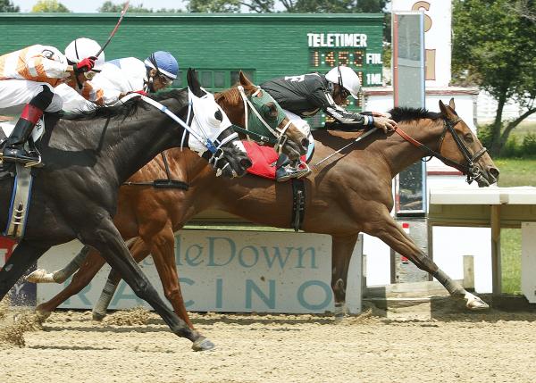 ThistleDown jockey Luis Gonzalez wins 3,000th race